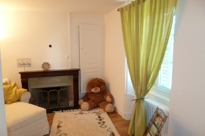 Coppet centre – vieille demeure XVIè s. Duplex de 140 m2 Terrasse vue ...